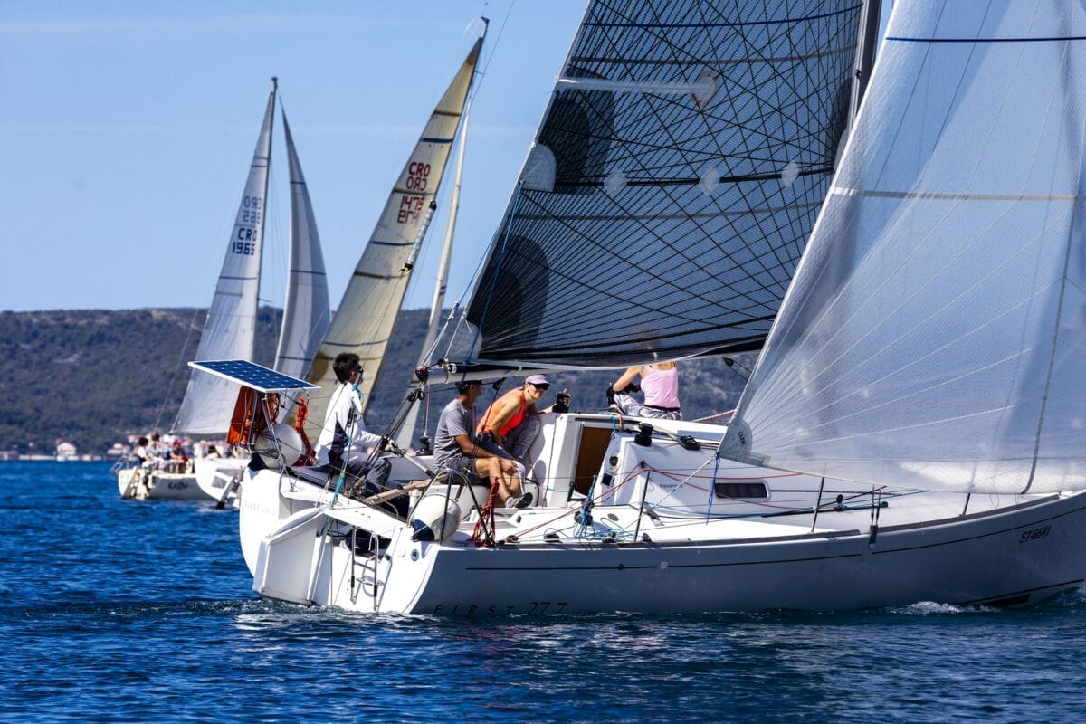 ODRŽANA 67. SPLITOVA REGATA KRSTAŠA Unikatna jedrilica hrvatske ...