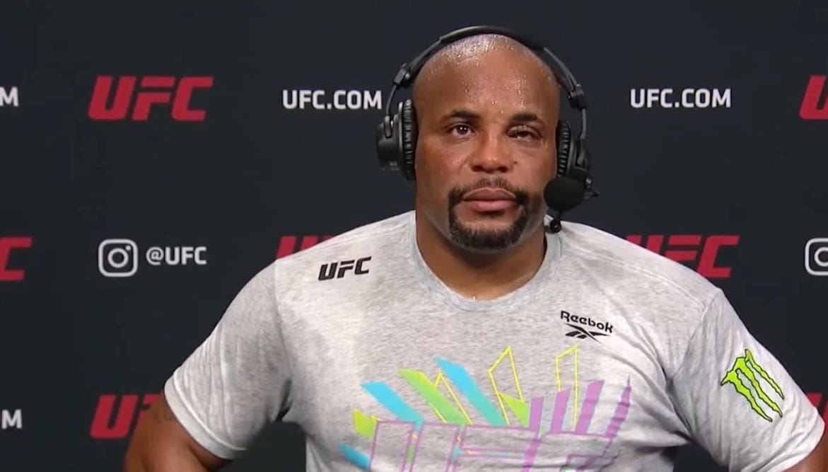 Cormier optužio Stipu Miočića za prljav potez: "Pogledajte mi oko, ne ...