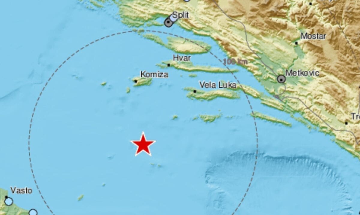 NOVI POTRES U JADRANSKOM MORU Osjetili su ga stanovnici otoka: "Podrhtavalo je sve" - DALMACIJA ...