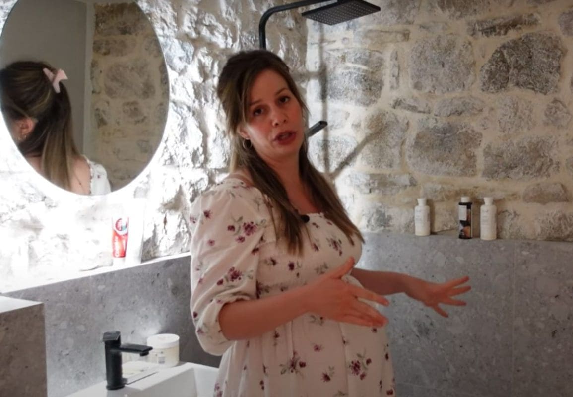 Kći Mustafe Nadarevića rodila je kćerkicu. Otkrila je njezino neobično ime - DALMACIJA DANAS