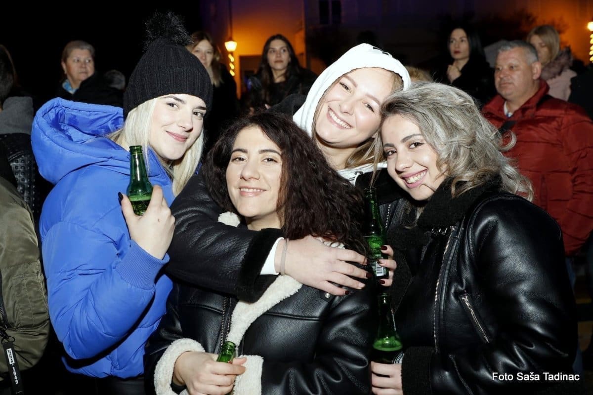 SHOW PROGRAM U ZAGORI Bulić 'zapalio' brojne goste, slavilo se do dugo ...