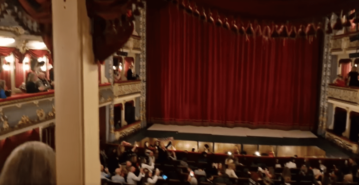 [VIDEO] NA TRENUTAK JE SVIJET STAO U HNK Split nakon pobjede Vatrenih ...