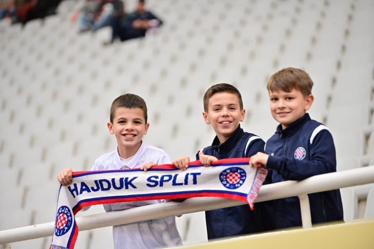 Započela prodaja ulaznica za četvrtfinale Hrvatskog nogometnog kupa. Evo koliko ih je za ...