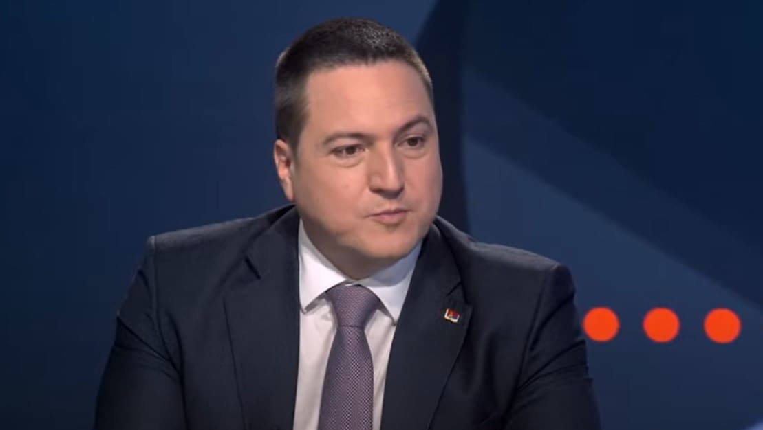 Srpski ministar prosvjete podnio ostavku: "Dramatične slike događaja iz ...