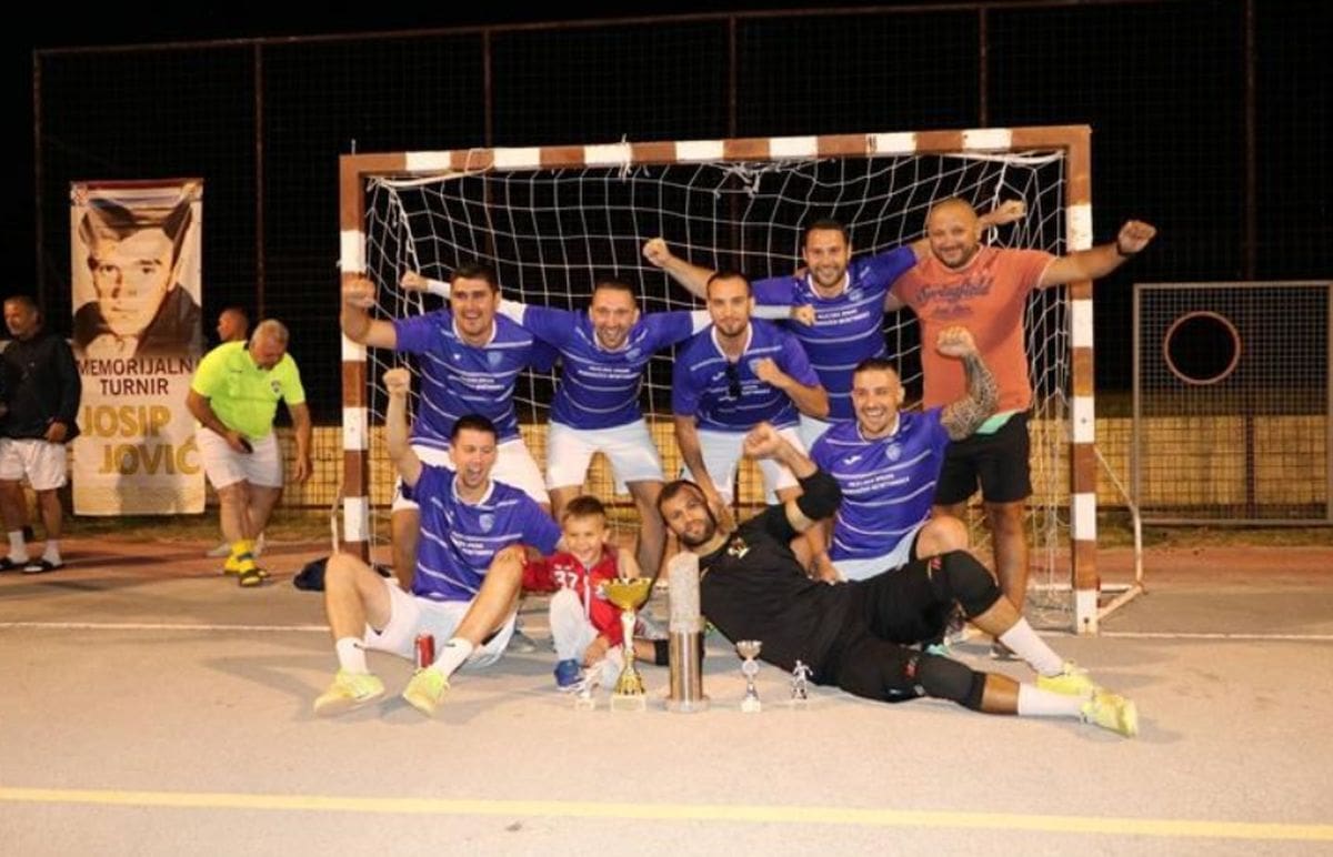 Ekipa PU dubrovačko-neretvanske na malonogometnom turniru u Aržanu osvojila četiri pobjednička ...
