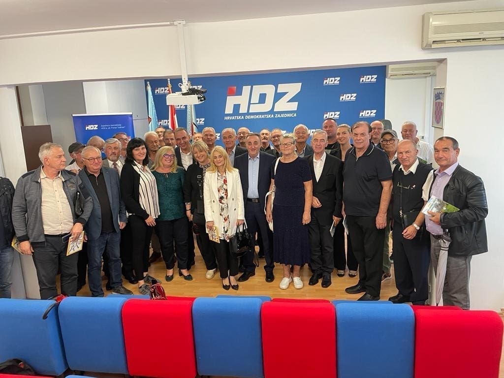 "HDZ ŽELI TREĆI MANDAT" Split: Utemeljitelji čestitaju Plenkoviću sedmu ...