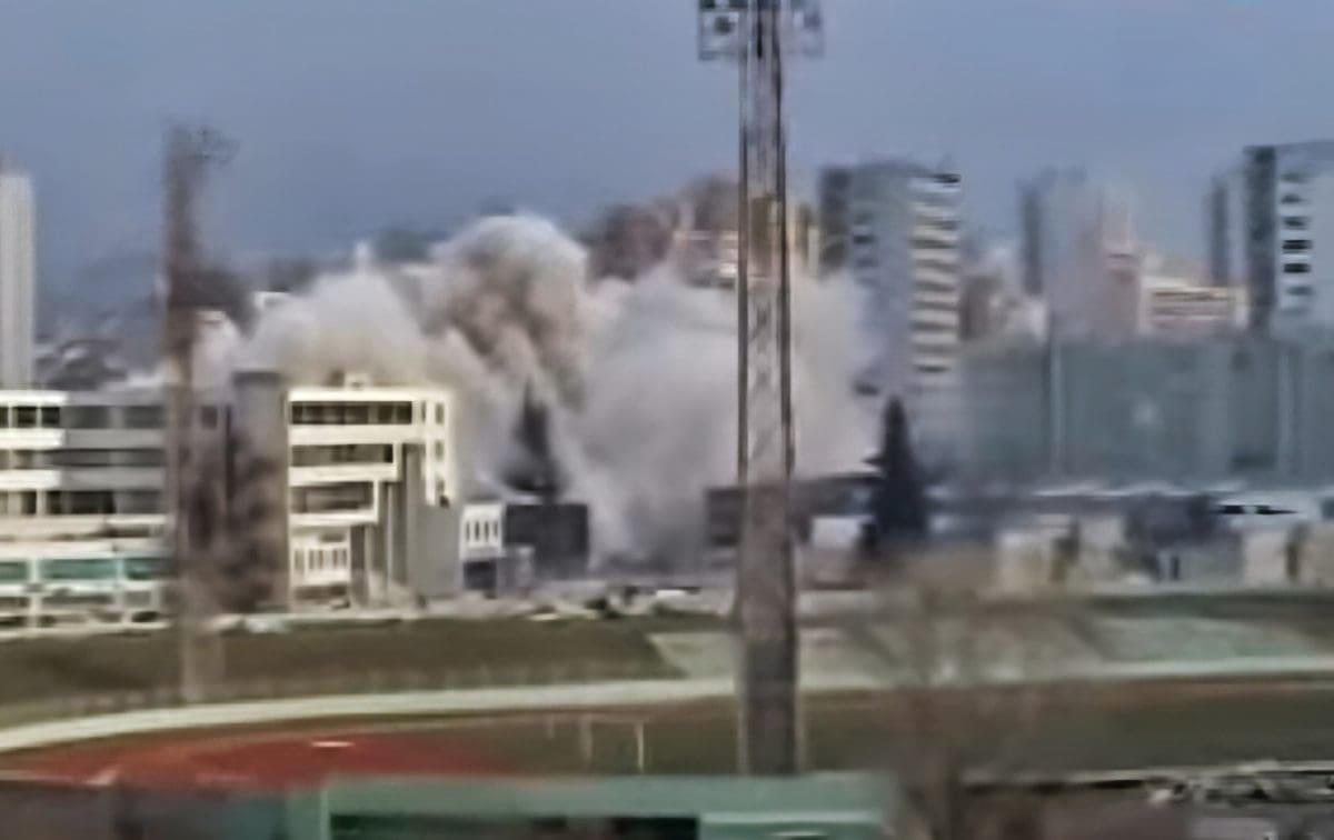 VIDEO Prošlo je točno 20 godina od kada je srušena zgrada Jugoplastike ...