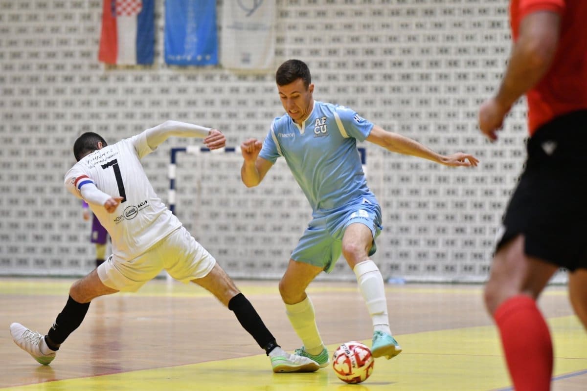 GRADSKI FUTSAL DERBI DOBILI STUDENTI Napeto je bilo do samoga kraja ...