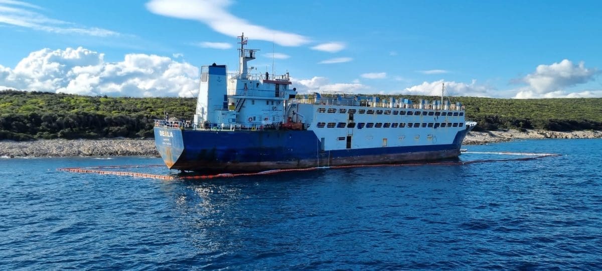 DRAMA NA MORU Nasukao se motorni brod: "Izdan je radiooglas kojim je ...