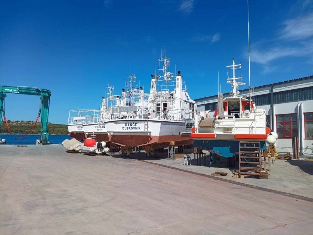 NESREĆA NA MORU Carinski brod se nasukao, nastradala tri carinika ...