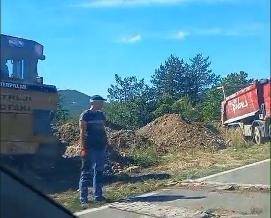 U MUĆU NIČE SOLARNI PARK I GRADI SE CESTA, OPĆINA NIŠTA NE ZNA Policija tvrdi da izvođač ...