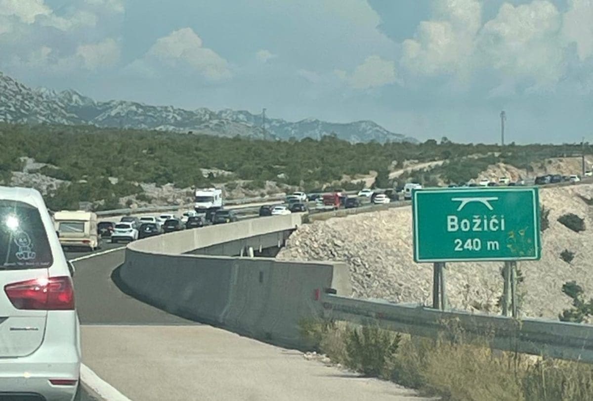 Velika gužva na autocesti A1 - DALMACIJA DANAS