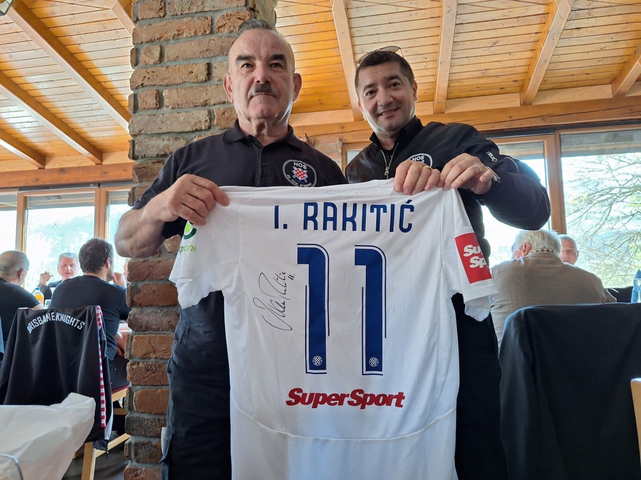 Skejo dobio dres Ivana Rakitića - DALMACIJA DANAS